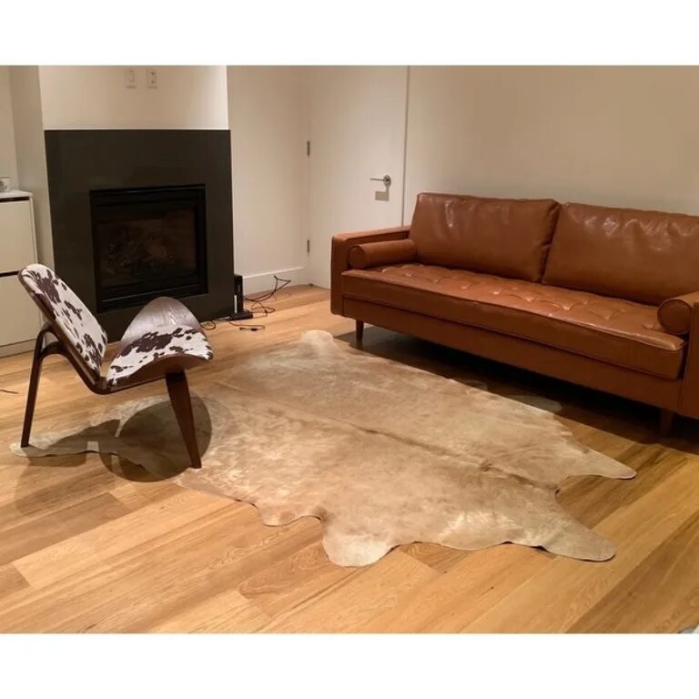 Buy Cowhide Shell Lounge Chair | Mi-Silla